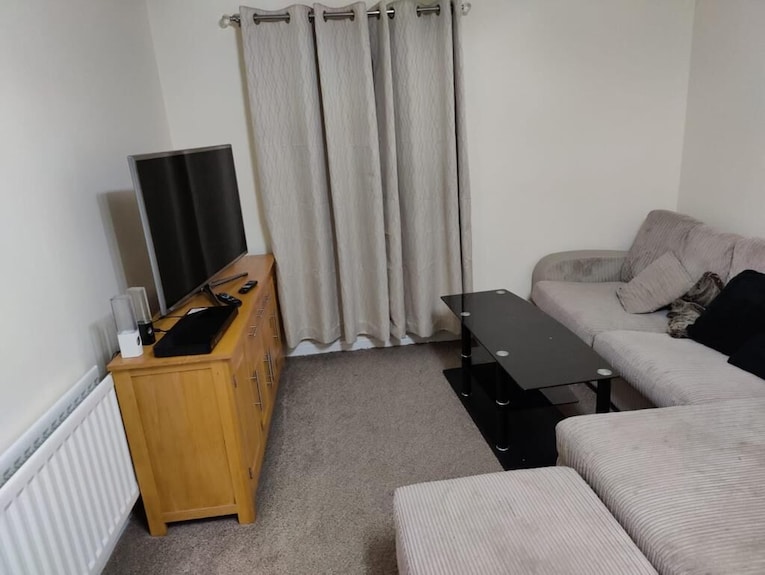 10 Min Walk Frm Swindon Train Station . 2 Bedroom Apartment Available - Gloucestershire