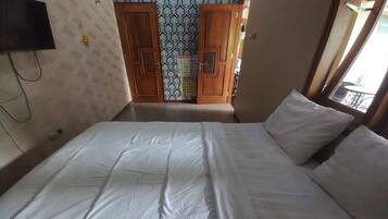 Quarto Duplo Standard | Roupa de cama fornecida