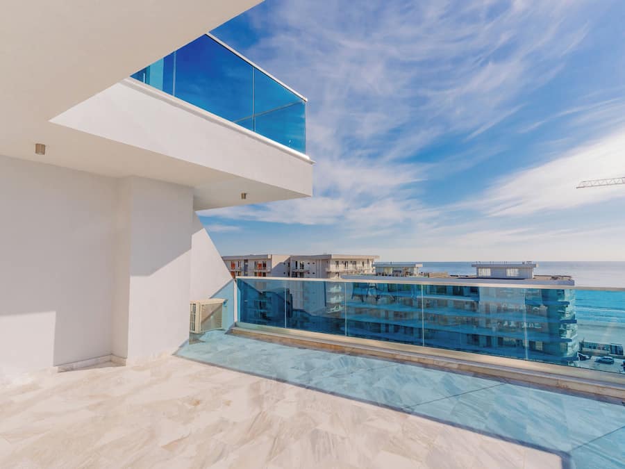 Penthouse Deluxe, 2 quartos, vista parcial para o mar | Terraço/pátio interior