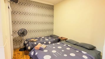 Apartamento Familiar, várias camas, não fumadores, casa de banho anexa | Roupa de alta qualidade, edredões de penas, minibar, cofre no quarto