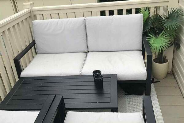 Caravan - Sleeps 8 - Decking - Pets Ok - Parking - Heacham