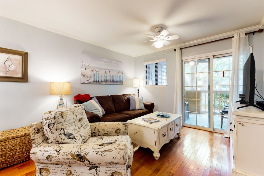 Beachfront Villa Near Golf With Pool, Hot Tub, & Balcony - Snowbird-friendly - Port Royal, SC