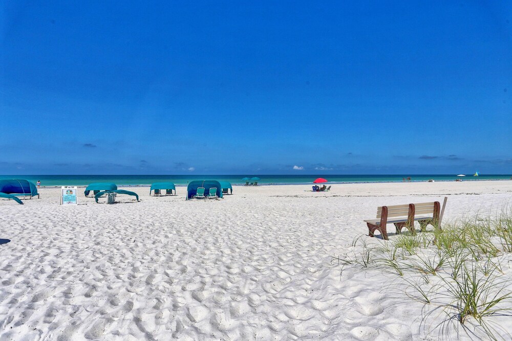 Good Vibrations - Beach House - St. Pete Beach, FL