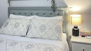 Quarto Standard | Com decoração personalizada, com mobília individualizada, secretária