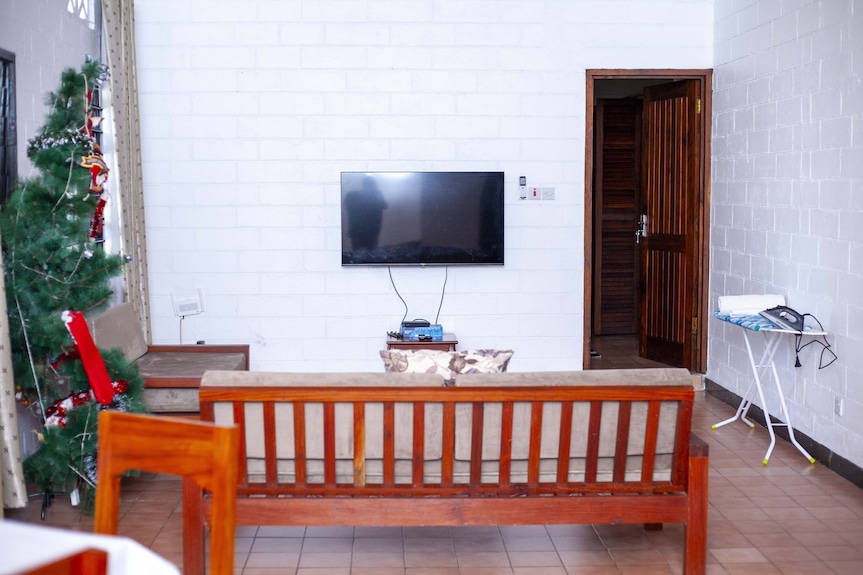 Just Few Minutes To The Beautiful Beaches Of Mbezi In Dar Es Saalam. - Dar es Salaam