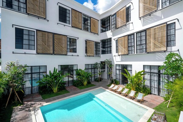 Tropicana Loft Managed By Cpm Bali - Canggu