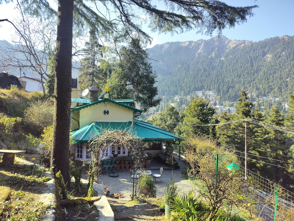 Rosastays Nainital - Uttarakhand