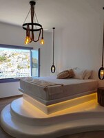 Suíte júnior, piscina particular | Roupas de cama antialérgicas, cortinas blackout