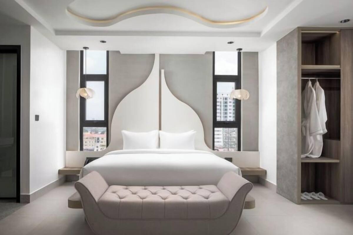 1 quarto, roupa de alta qualidade, camas de colchão pillowtop, minibar