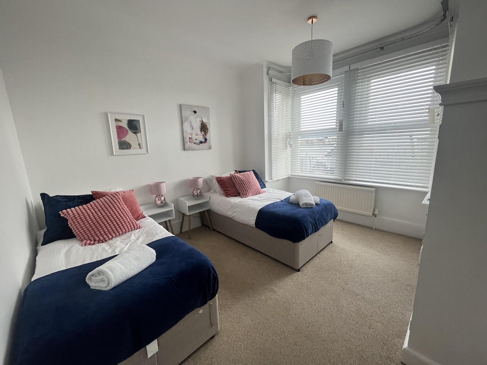 Seaside Retreat In Shoreham With Sauna & Spa Hire - Brighton and Hove