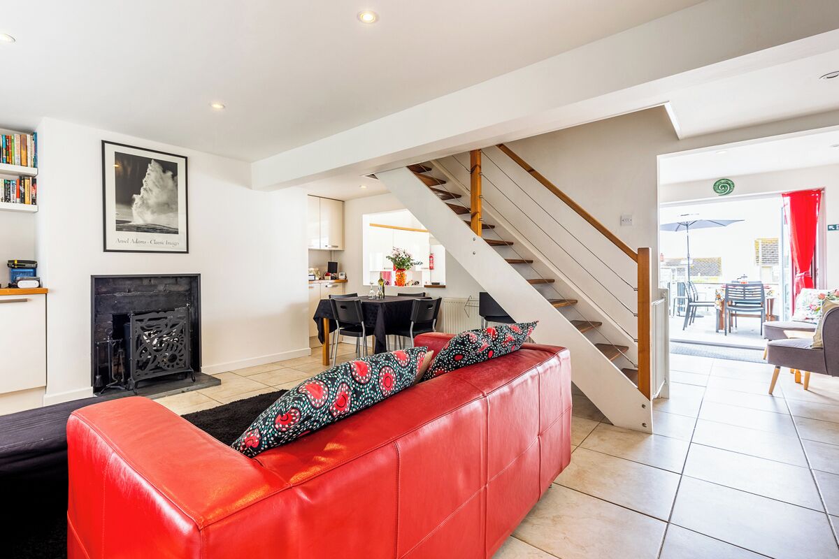 Cariad Y Mor, Holiday Home Broad Haven, Sleeps 6, 3 Bedrooms,  Bathrooms - Milford Haven