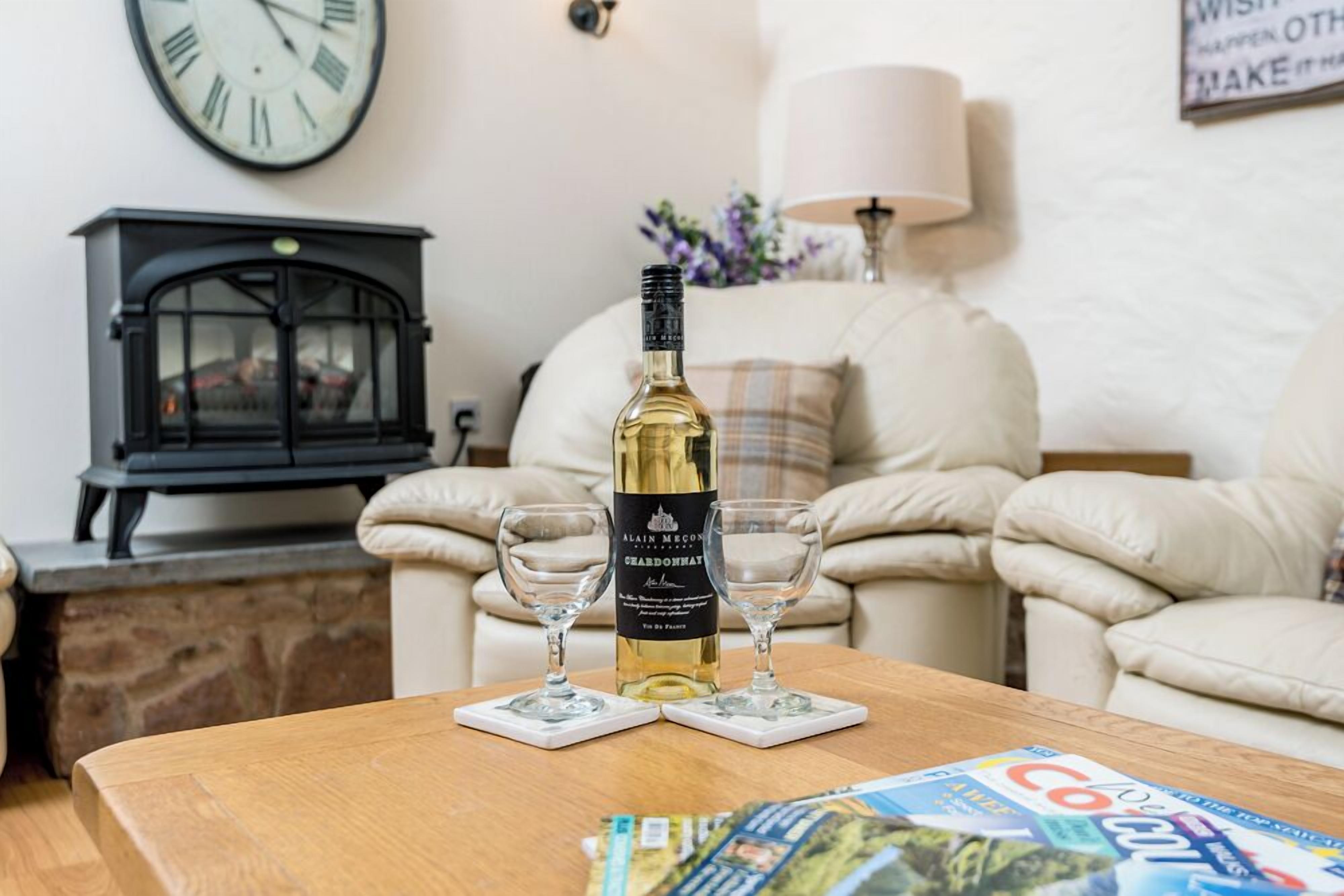 Drovers Cottage, Holiday Cottage Nr St Brides, Sleeps 4, 2 Bedrooms,  Bathrooms - Little Haven