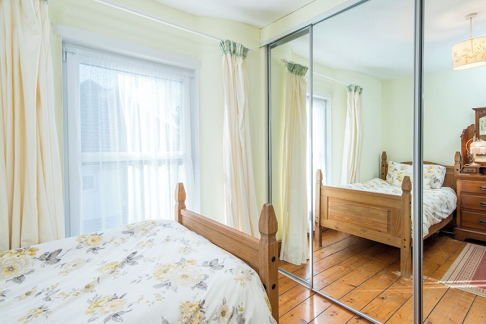 Minim Cottage, Holiday Cottage Saundersfoot, Sleeps 4, 2 Bedrooms, Bathrooms - Tenby