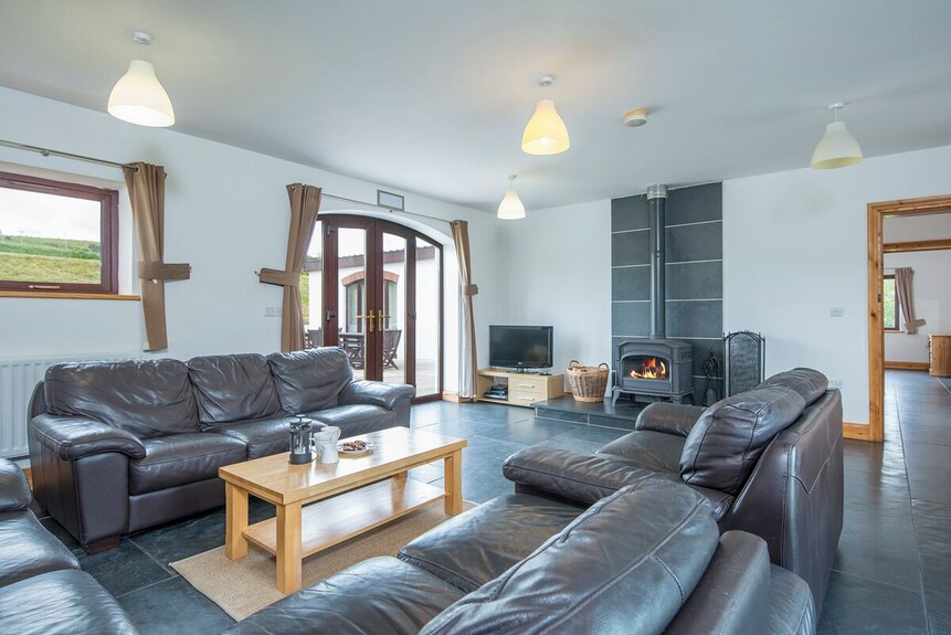 The Alders, Holiday Property Poppit Sands, Sleeps 10, 5 Bedrooms, Bathrooms - ペンブルックシャー