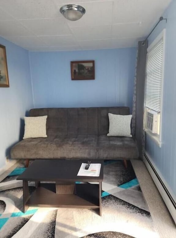 The Raleigh Bnb Apartment Self Check-in / Free Off-street Parking\n\n - Portland