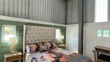 Cabana de Madeira Deluxe | Roupa de alta qualidade, edredões de penas