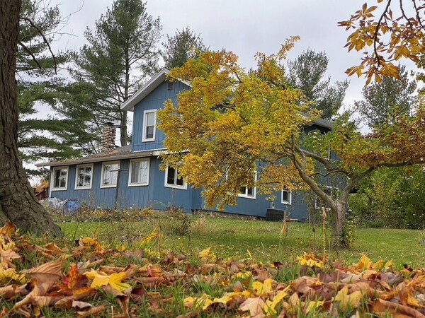 Inn Between The Lakes - Constantine, MI