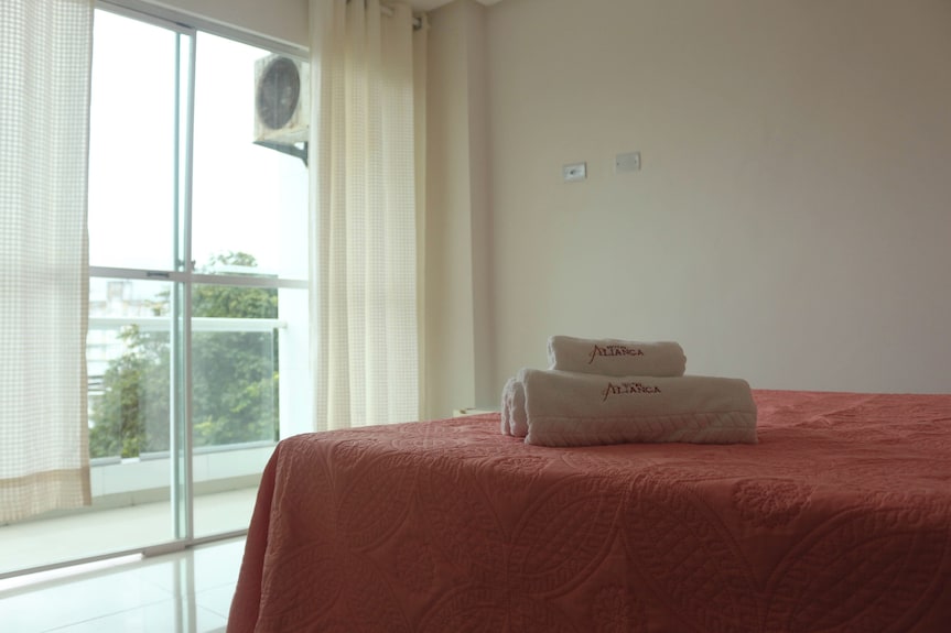 Pousada Aliança\nquarto Casal Com Varanda - Salvador