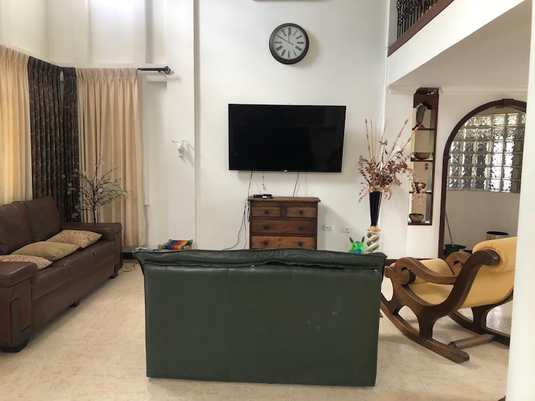 Agradable Lugar Para Pasarlo Bien En Familia - Cartago - Colombia