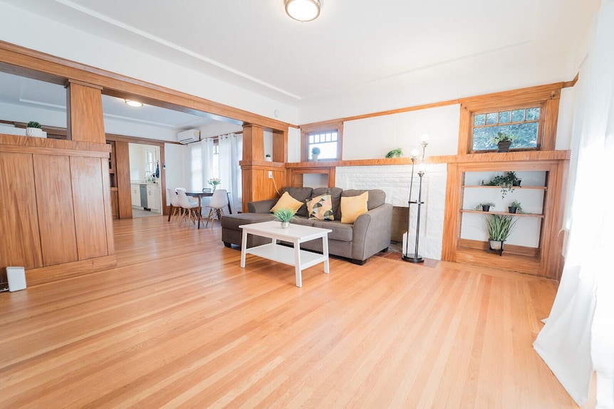 425a- Upper 2b1b Unit Gated Parking Near Bart & Fw, Shops And Restaurants - Oakland, CA