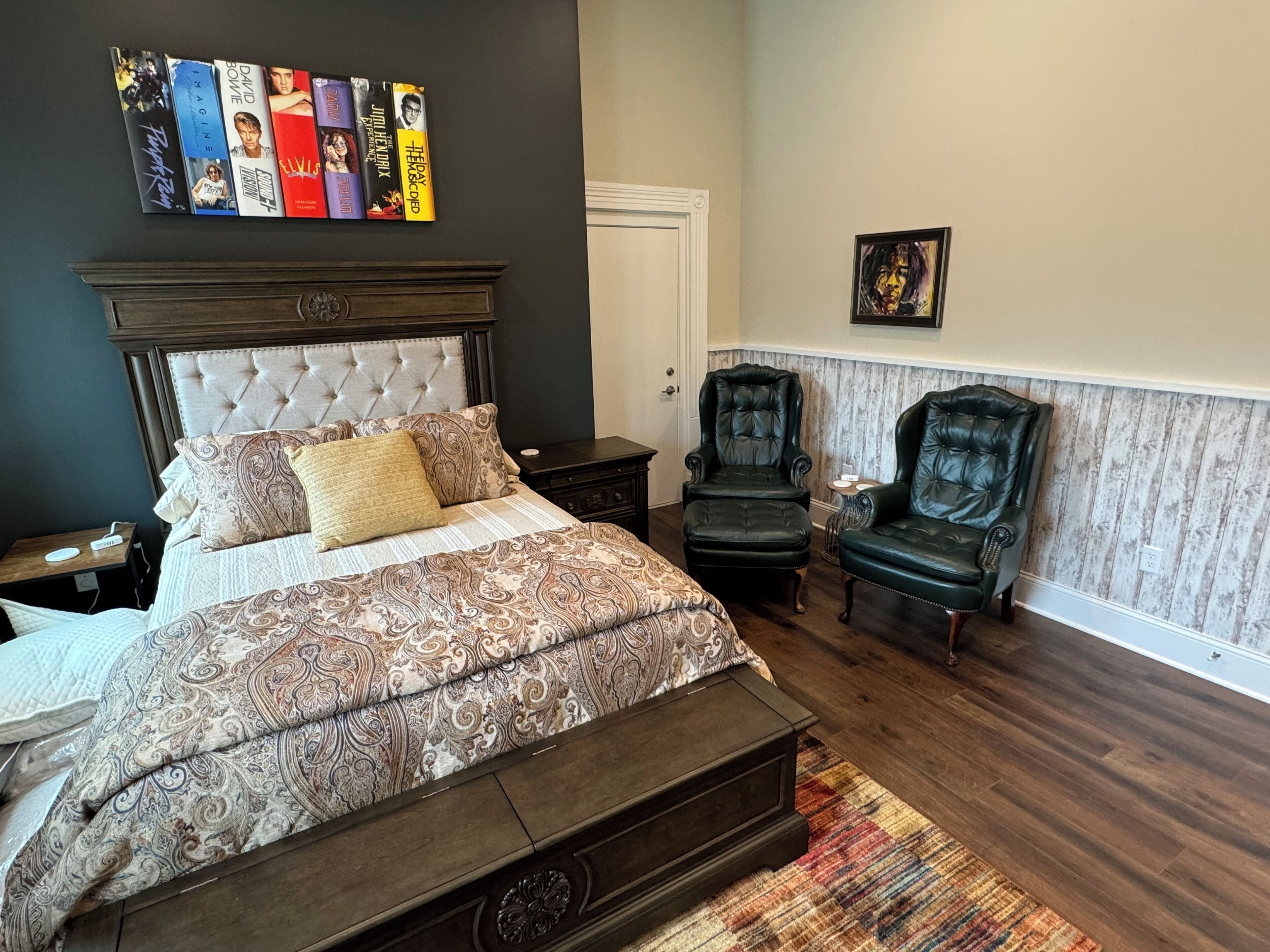 Stadium Stays #2 In Downtown Indy.  5 Minute Walk To The Stadium.  Free Parking. - Indianapolis, IN