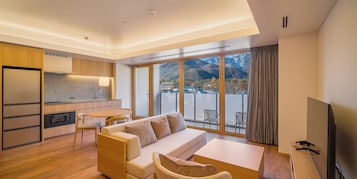Quarto luxo | Frigobar, cofres nos quartos, escrivaninha, cortinas blackout