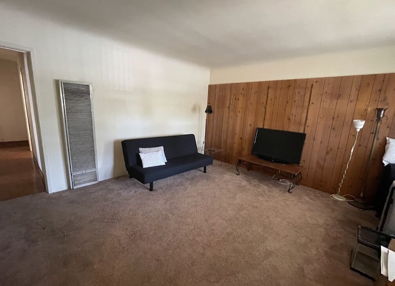 Centrally Located Cozy Santa Monica Haven With Backyard And Parking! - ロサンゼルス