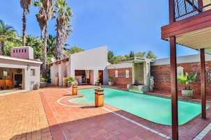 Quarto casal luxo, vista para o jardim | Vista para o pátio