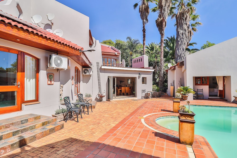 Cascade Villa Guesthouse - Secunda