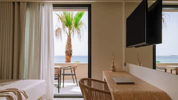 Quarto triplo superluxo, vista para o mar | 1 quarto, roupas de cama de algodão egípcio, roupas de cama premium