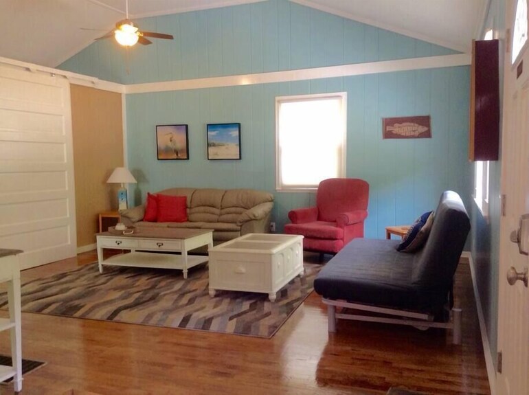 The Yellow House Near The Shore\nwalking Distance To Sheridan Beach, - Michigan