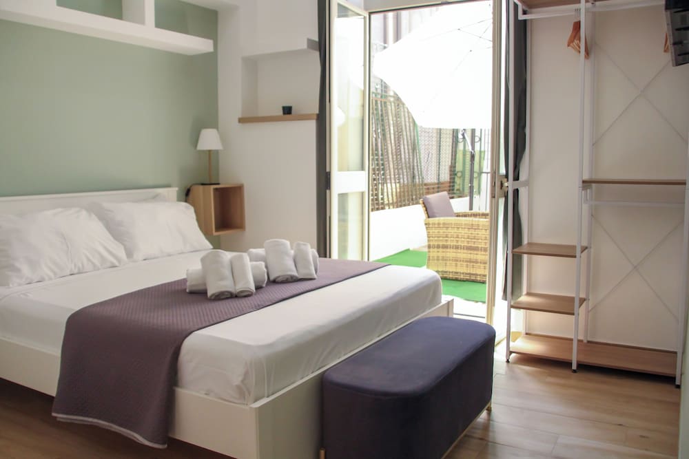 Vpm Room's Central Train Station - Napels