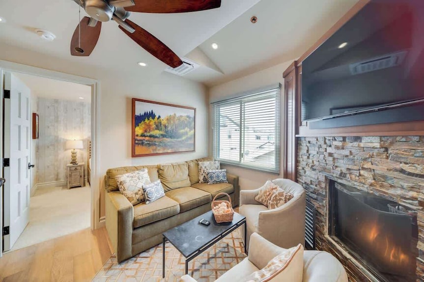 Bayside Bliss (Unit B) Near Balboa Ferry & Beach - Newport Beach, CA