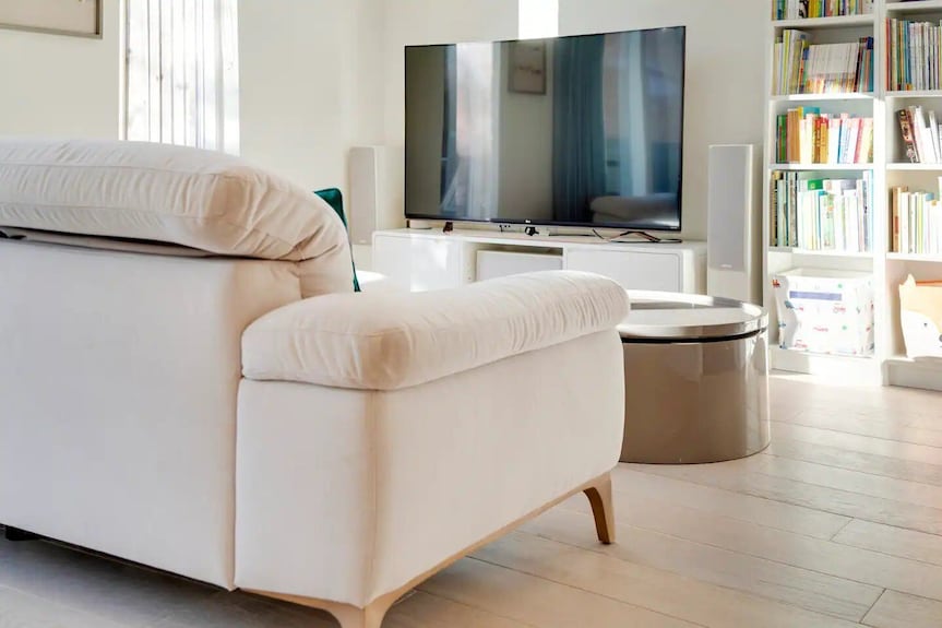 Pass The Keys | 53 Austin Drive · Modern Townhouse Near Addenbrookes | Own Parking - Cambridge