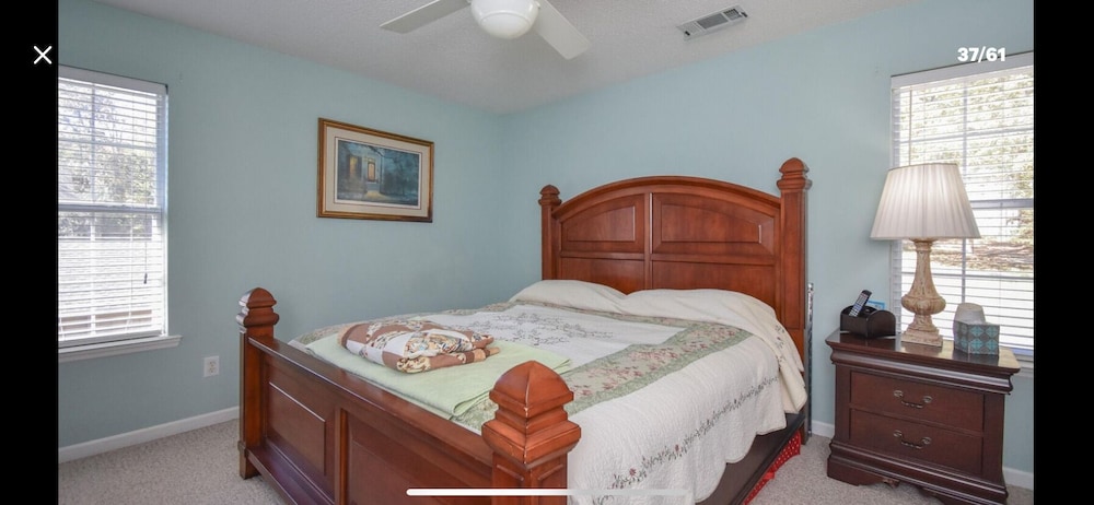 Beautiful 2 Story Water Front Home Inside The Gates Of Stillwater Resort! - Dadeville, AL