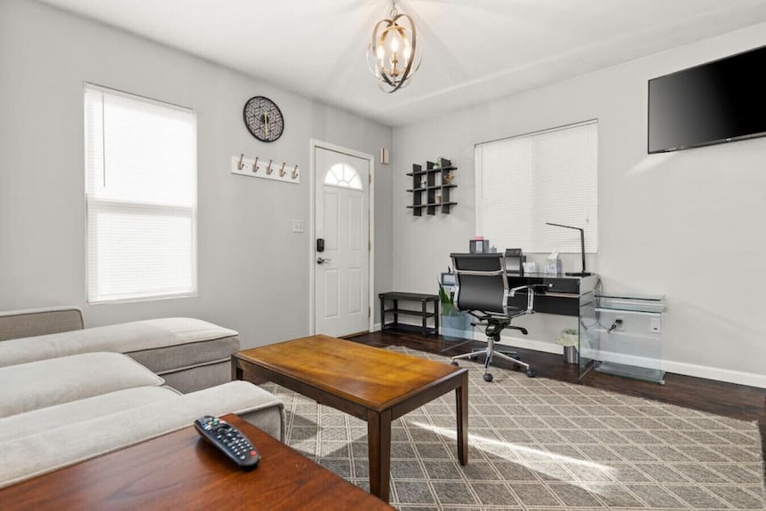 Cottage On Duryea - Cozy 1bd Home In The Heights - Illinois