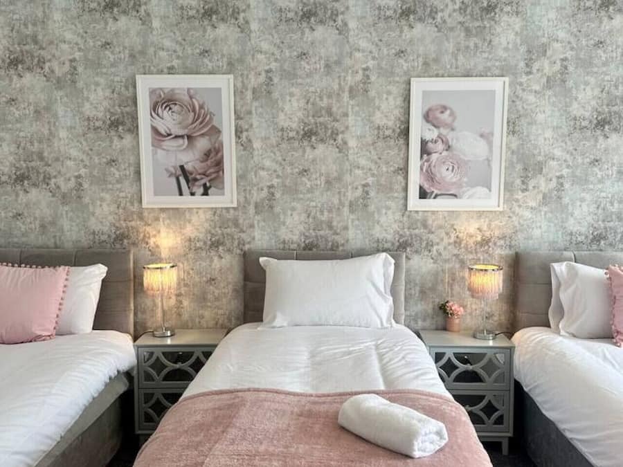 5 quartos, ferro/tábua de engomar, Wi-fi grátis