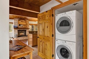 Cabine, várias camas, banheira de hidromassagem grande, vista para a montanha (1931) | Interior