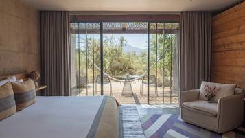 Casa Montaña Suite - Pool & Gym Access | Lençóis de algodão egípcio, roupa de alta qualidade, edredões de penas