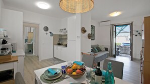 Apartamento família, 2 quartos, micro-ondas (Elizabeth House-100m lake &) | Parte interna