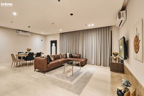 Apartamento | Sala de estar | Televisor LCD de 42 polegadas com canais via satélite, Netflix