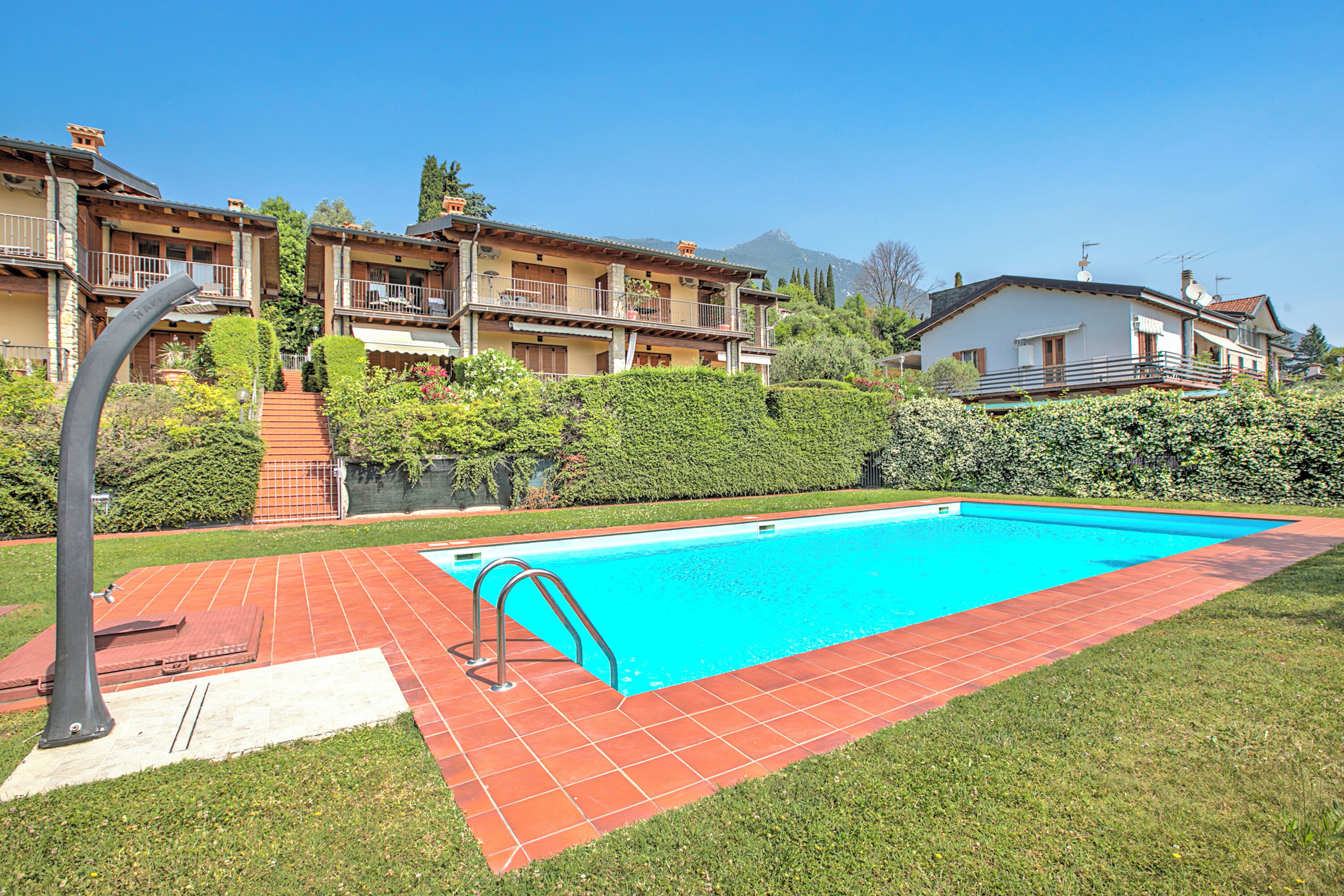 Piscina externa sazonal