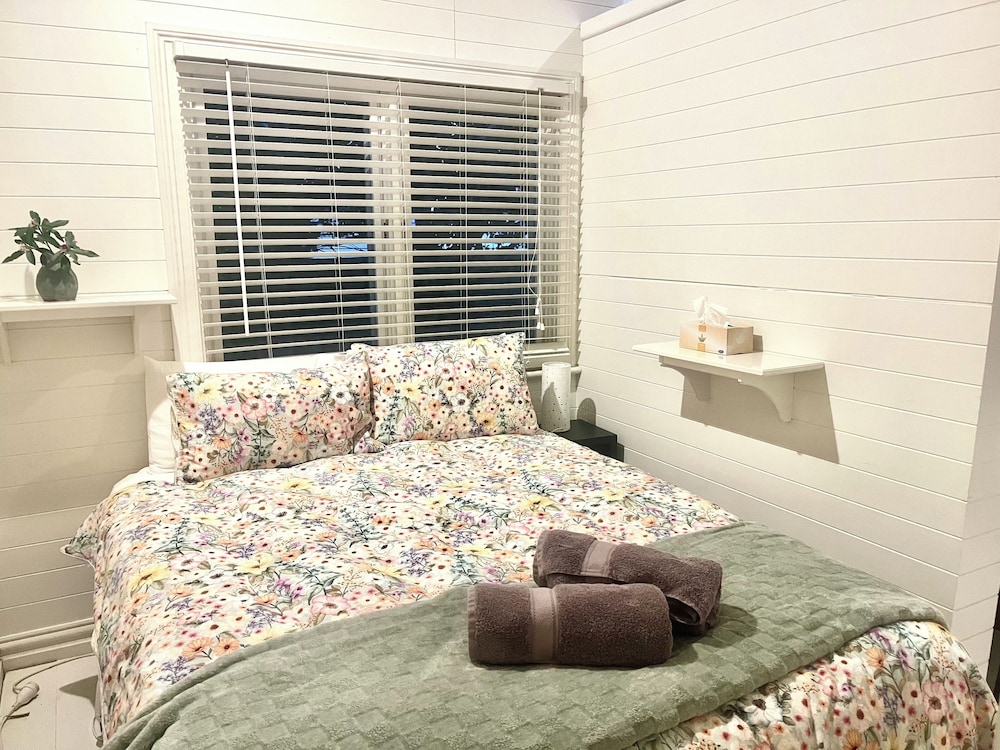 Pixie Cottage-Great for Couples!-Quiet-10 mins Walk to Leura - Leura | Stayz