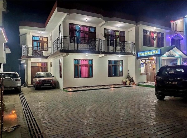 Sunrise Guest House - Kasol