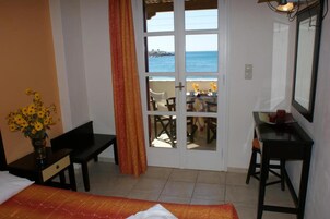 Cabine | 1 quarto, secretária, Wi-fi grátis, roupa de cama fornecida