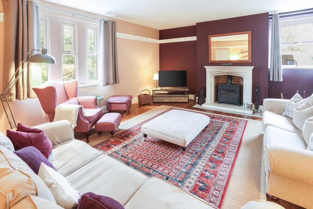 Host & Stay | Old Reading Room - Craster