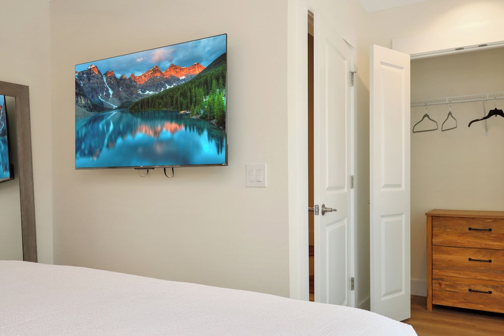 Sunset CSB K66: Beach & Pool Views 4 Master Suites - Cape San Blas | Vrbo