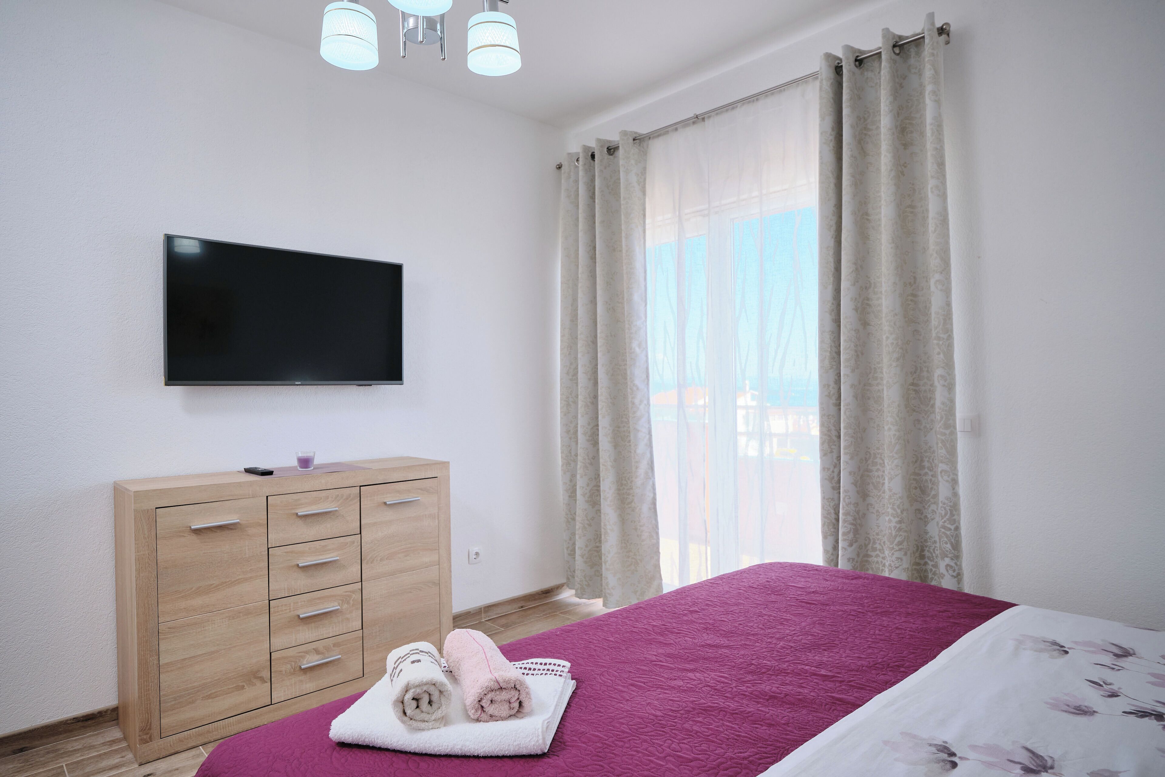 Villa, piscina privativa, vista para o mar | 5 quartos, cofre no quarto, secretária 