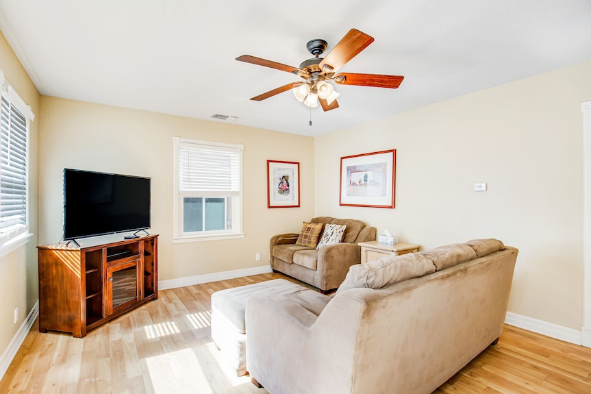 Ocean Front+terramar+near Legoland +Sea World - Carlsbad State Beach, CA