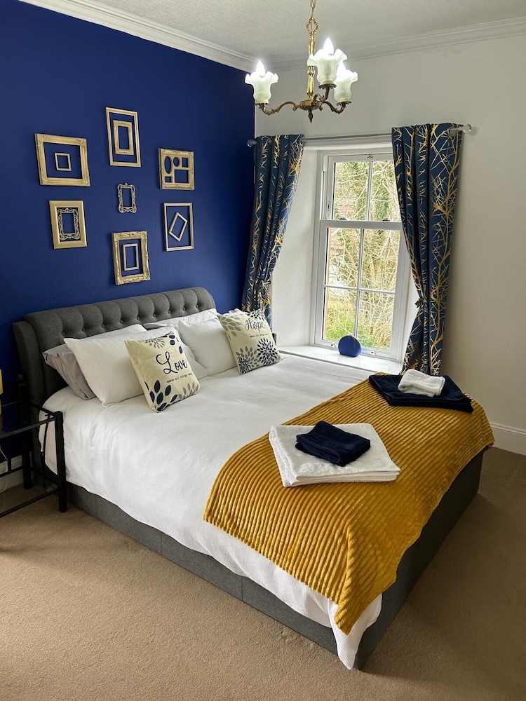 Moffat - Cosy 2-bedroom Cottage 5 Minute's Walk From The Bustling Town Centre - Moffat
